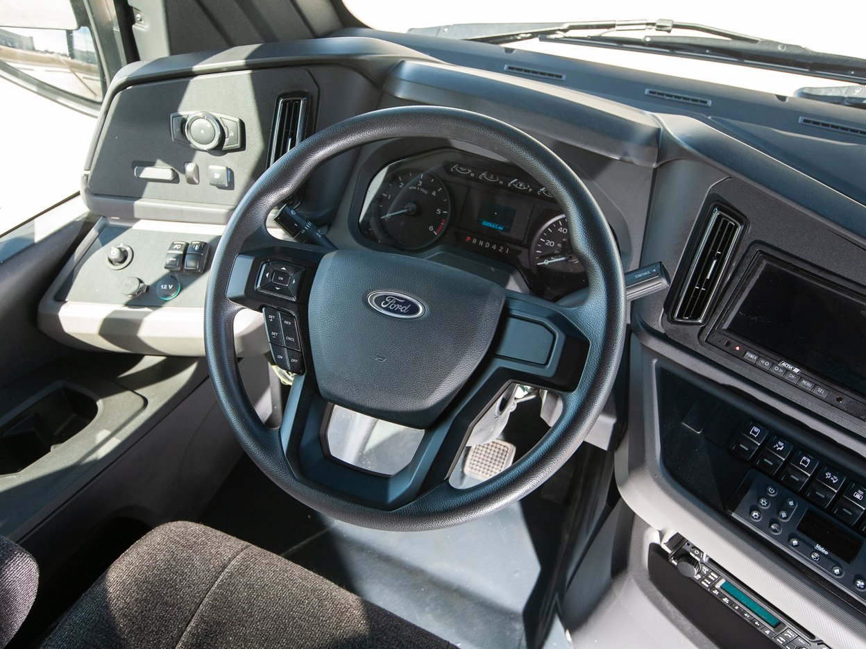 Creative Bus Sales + Marcopolo